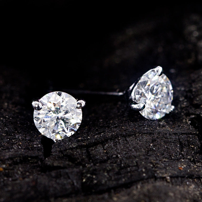 What’s the difference between Anita and Get Naked Diamond Studs? – Steven Singer Jewelers